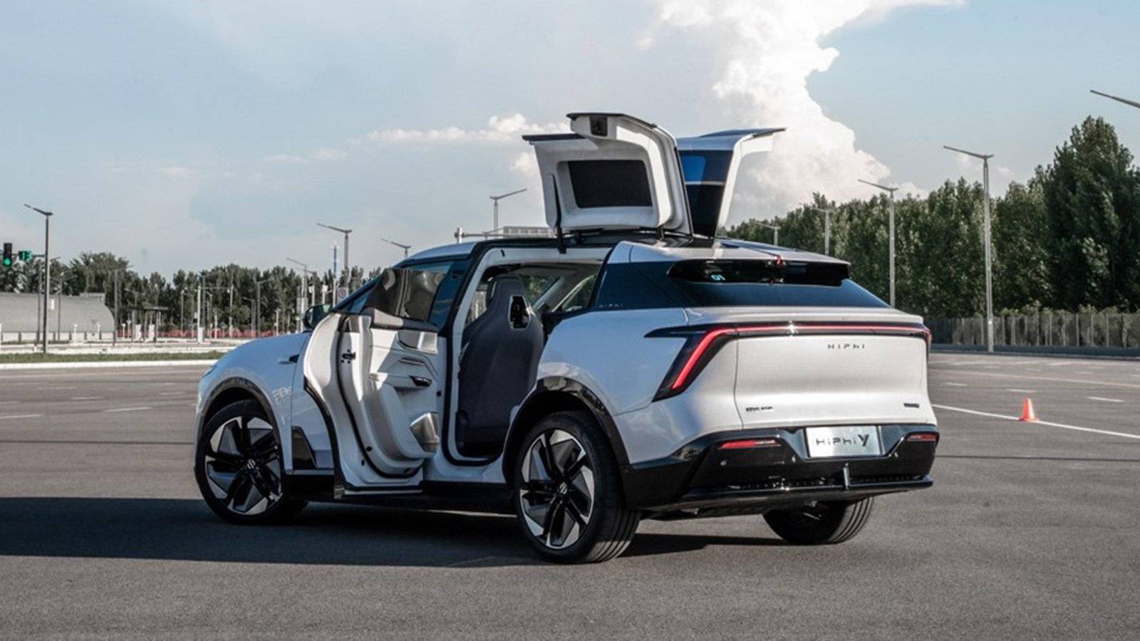 拿下年度创新设计纯电SUV奖项 高合HiPhi Y再扬名立万