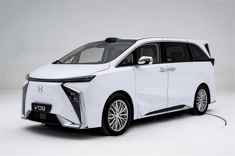 30万的花费带来“百万级”的体验？全球首款标配800V的MPV是如何做到的