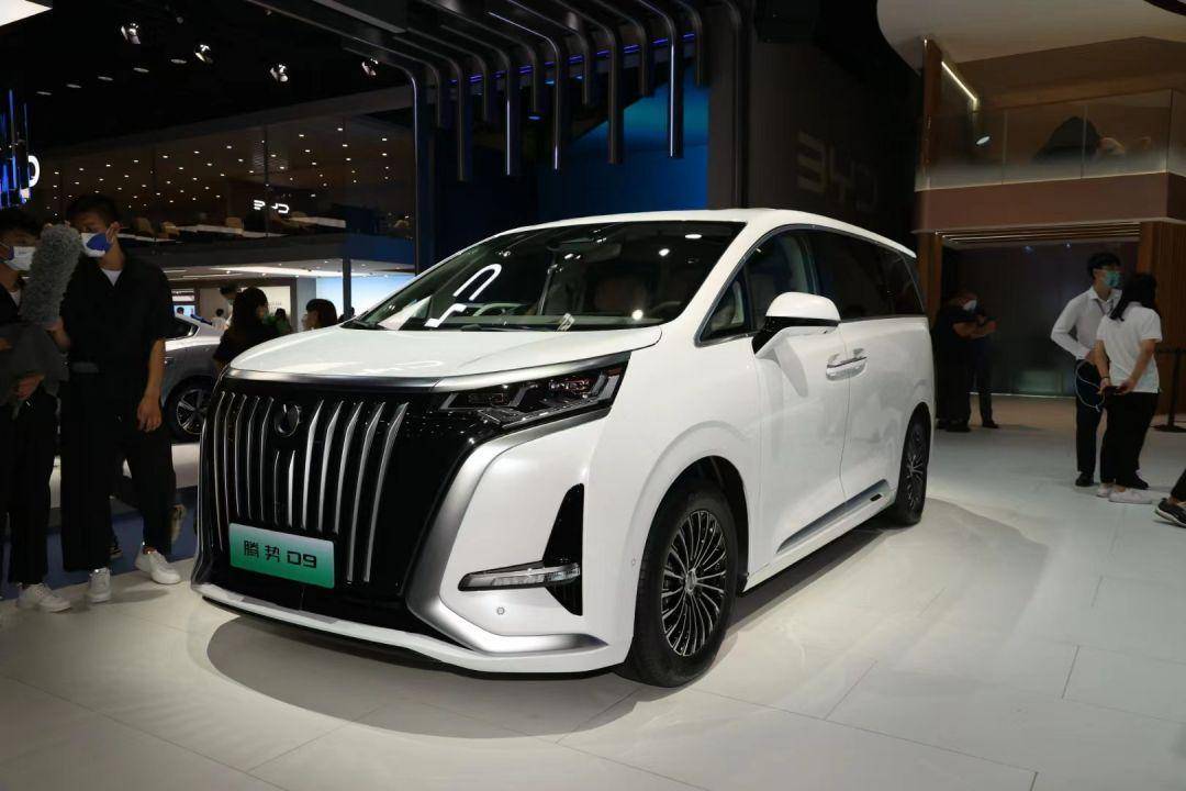 陆地空客吉利LEVC L380样车下线，留给合资MPV的时间不多了