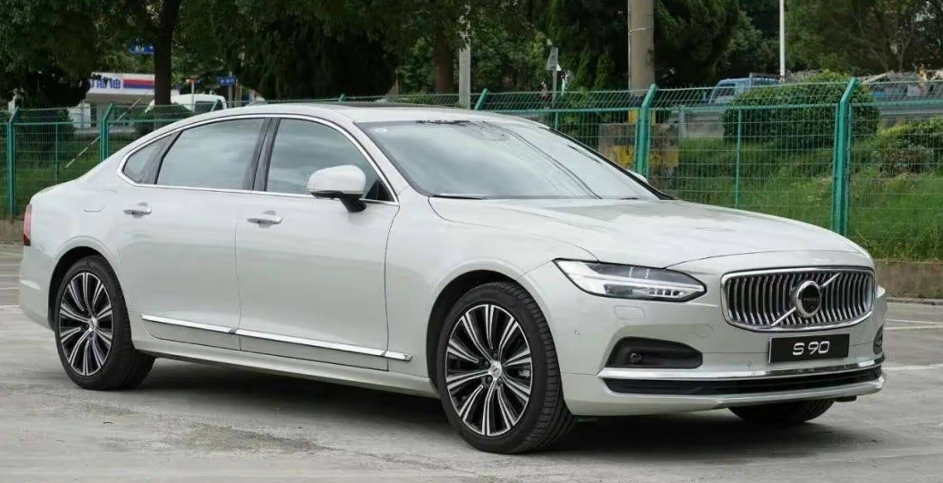 单月售3305台，沃尔沃S90止跌上涨，着实让人欣喜