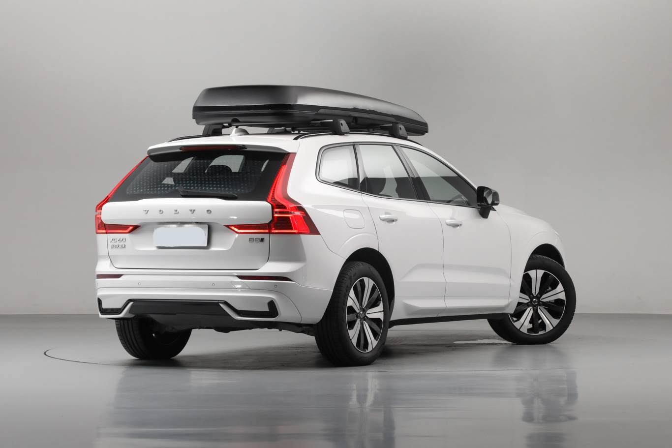 豪华还是新贵？ModelY对比沃尔沃XC60和奥迪Q5L