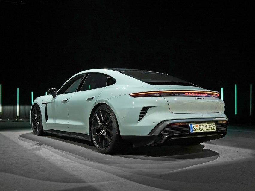 新款保时捷Taycan正式亮相，动力、底盘有升级，最高续航678km