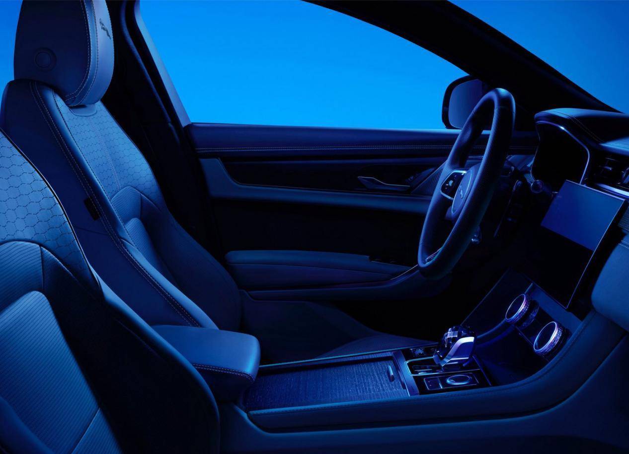 售价39.99万元起，2024款捷豹XFL正式上市，搭载2.0T发动机