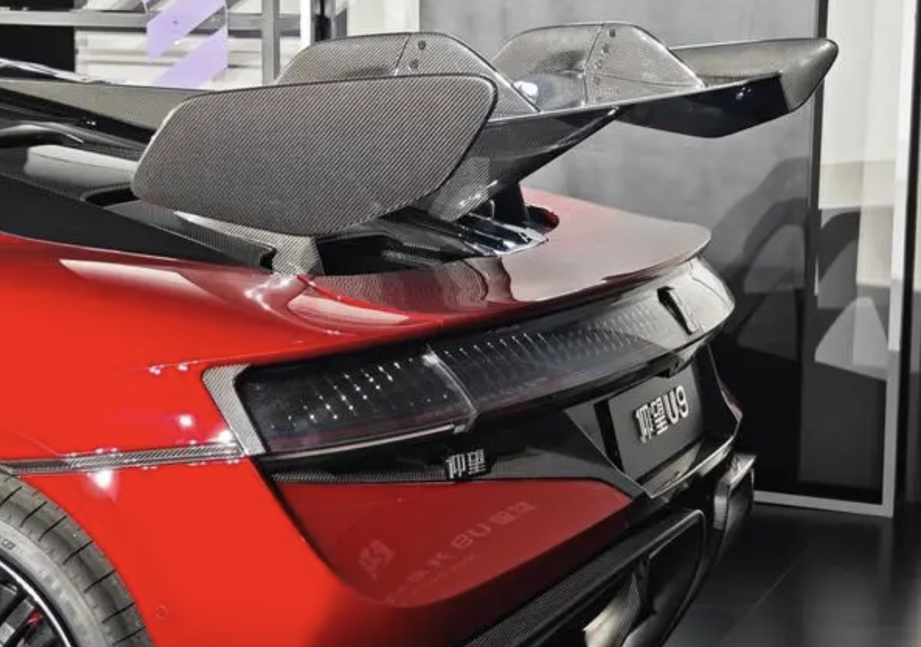 仰望丨168万的仰望U9很不错，但我选保时捷911