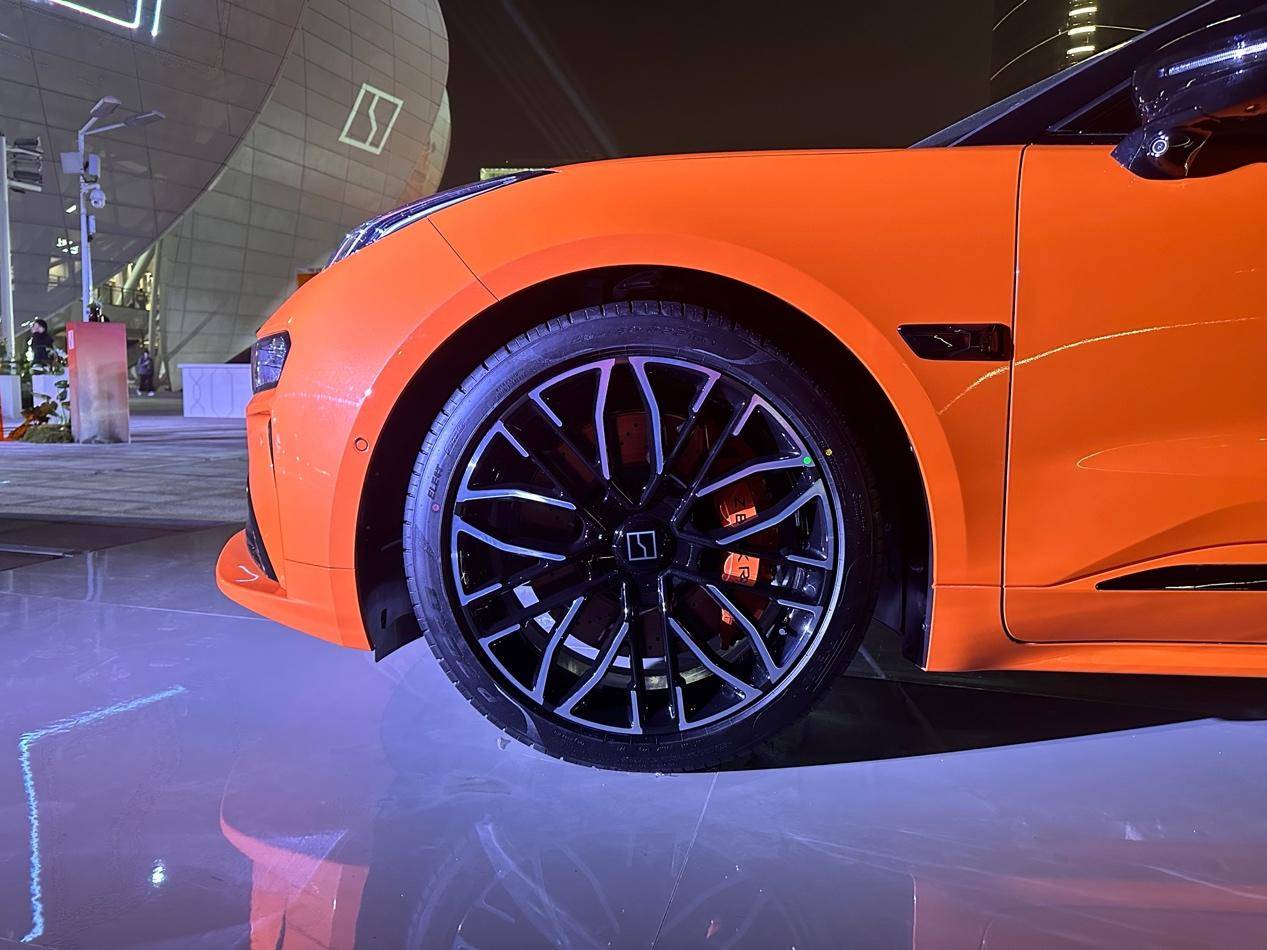 26.9万起售，采用800V高压平台技术！全新极氪001正式上市