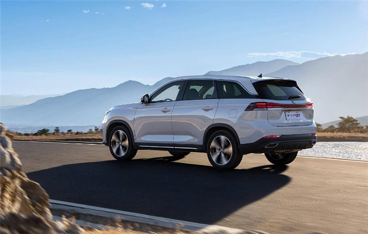 二孩家庭轻松选7座SUV，10万元买长安X7PLUS