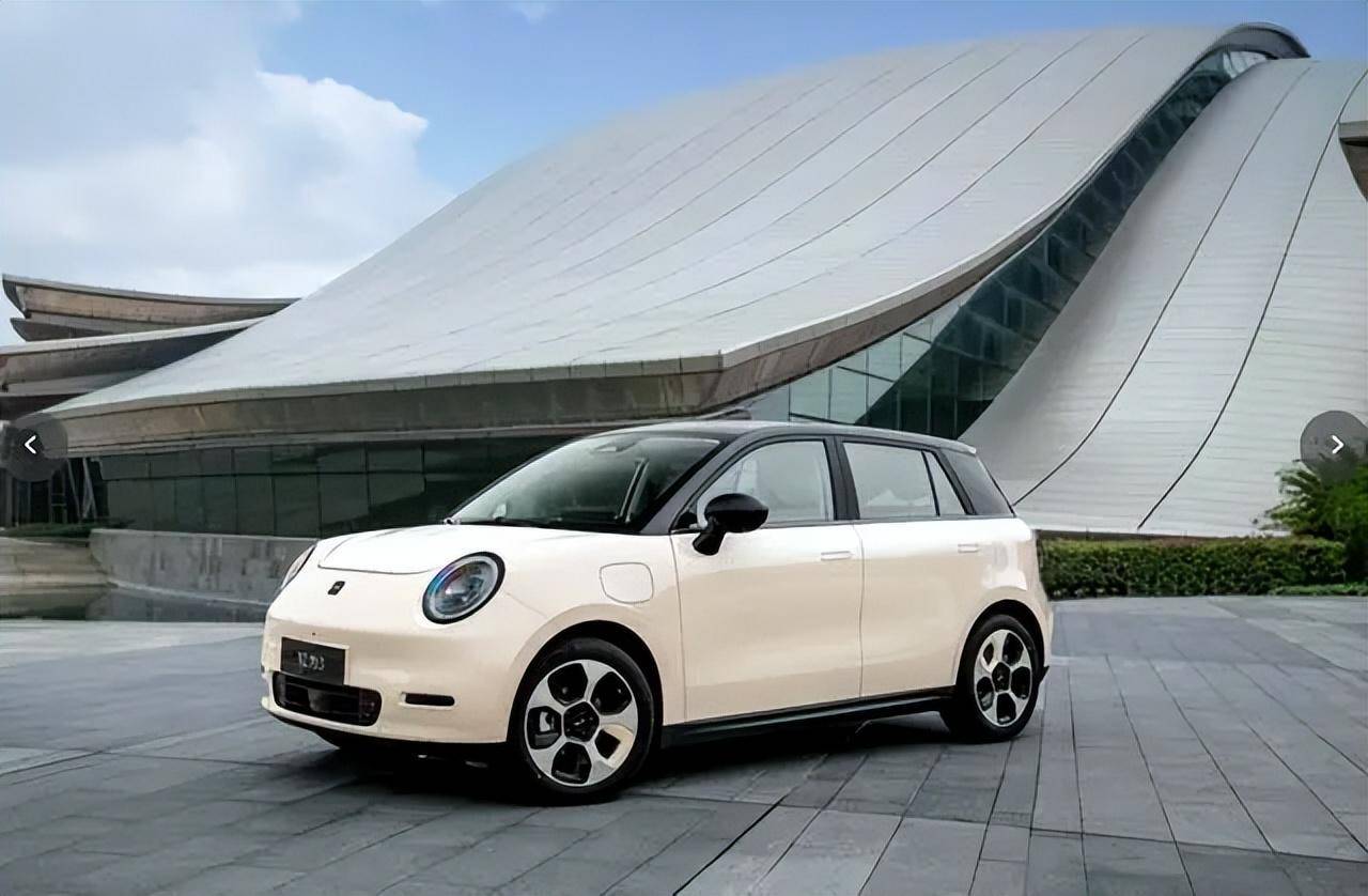 江淮钇为3下调售价：505km冠军版降至9.49万元，剑指比亚迪海豚