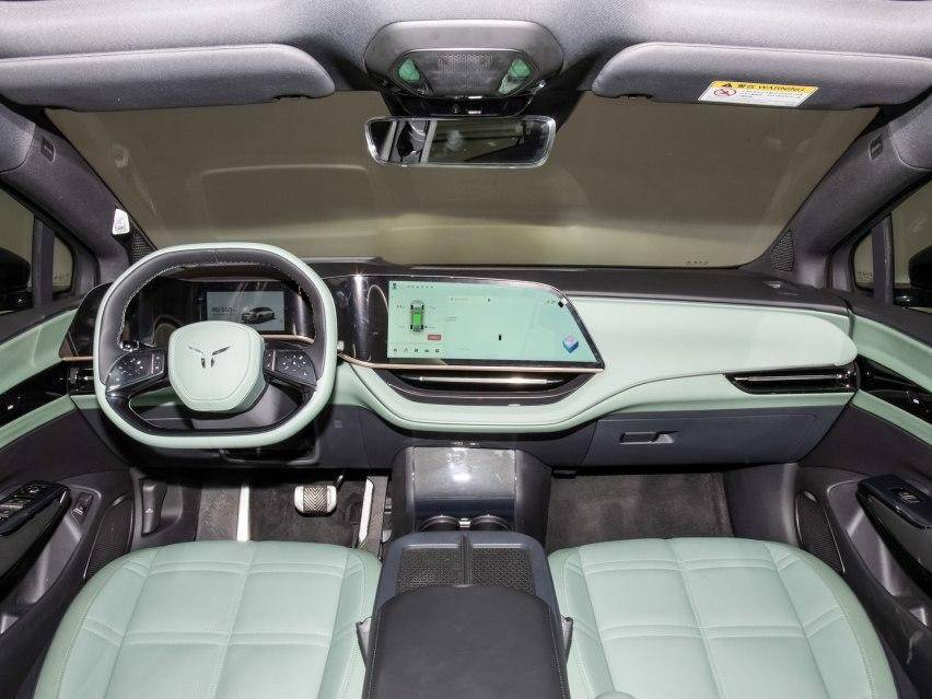 红旗EH7要来了，最大续航800km，加速3.9秒，还有换电版