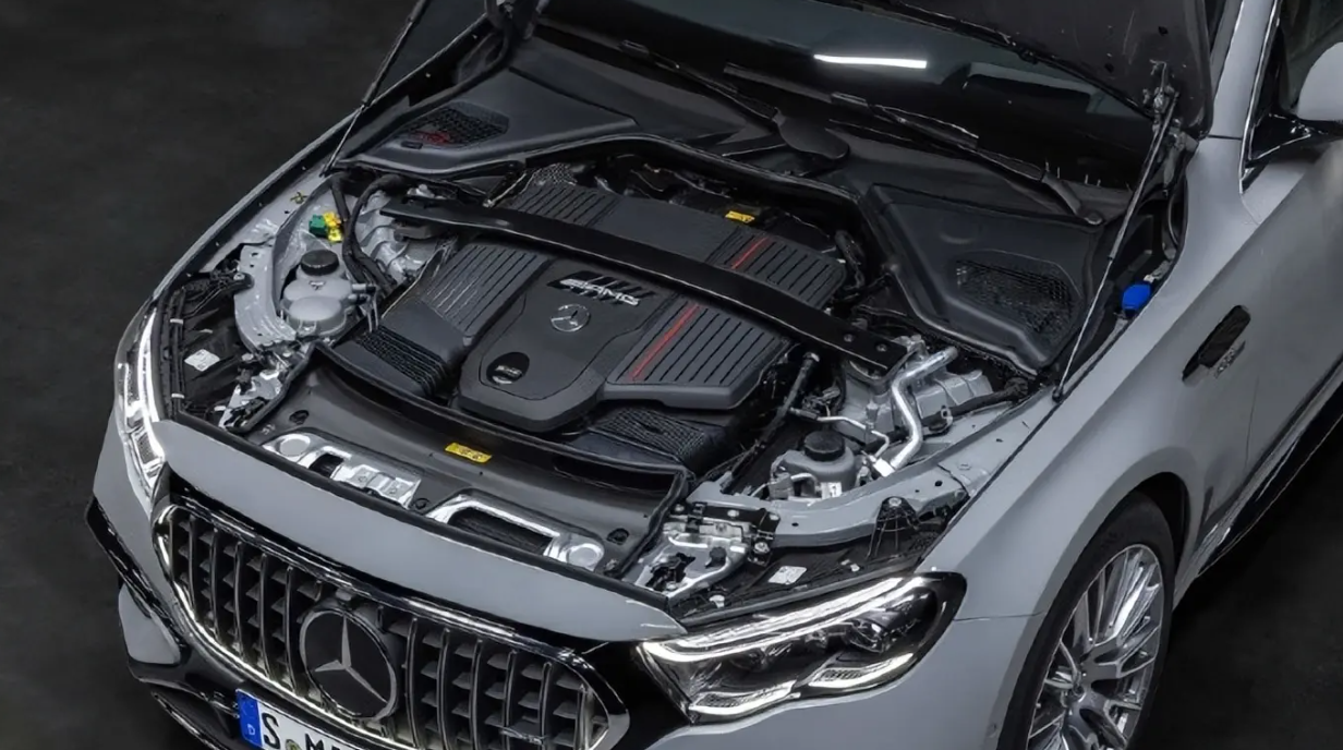 这才是豪华品牌该做的新能源车！AMG E53搭载585马力3.0TV6发动机