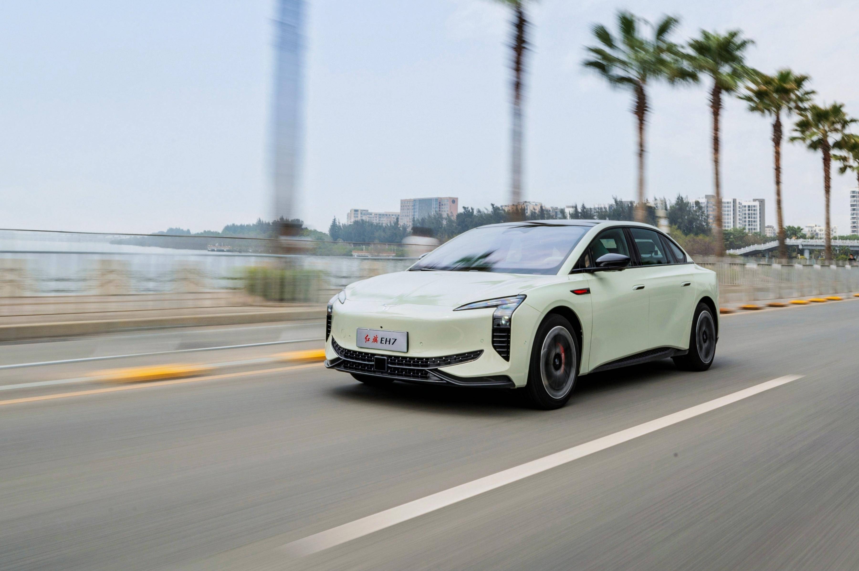 “尖兵”红旗EH7：电感十足好年轻，要火的节奏！