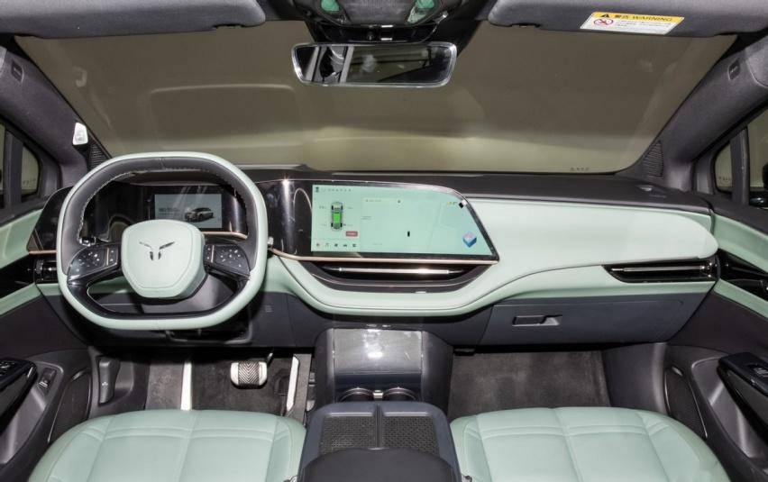 红旗纯电入局，EH7卖22.98万起，能打过汉EV吗？