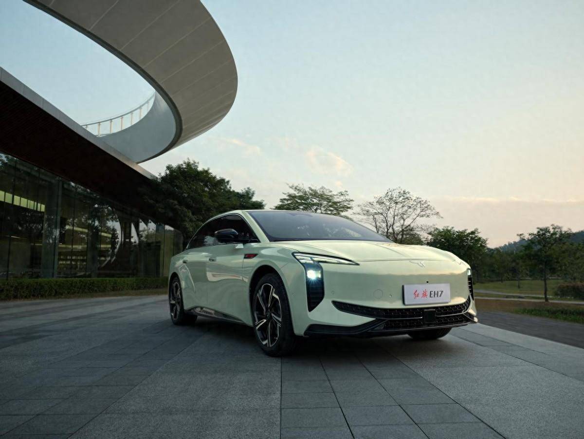 毫无疑问红旗EH7的上市，又给小米SU7出了一道难题