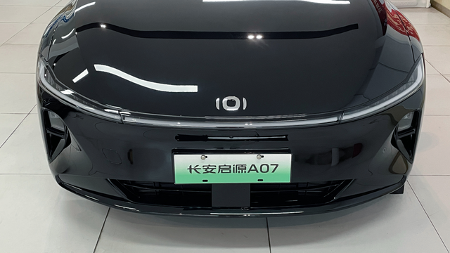 探店长安启源A07真香版丨化身“黑武士”，续航710公里不到16万元