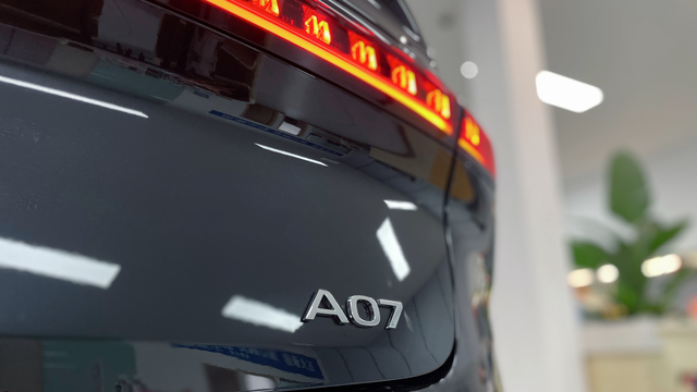 探店长安启源A07真香版丨化身“黑武士”，续航710公里不到16万元