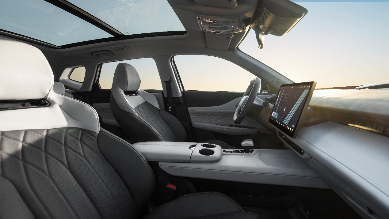 首搭新蓝鲸动力 可插混可增程 长安UNI-Z正式上市