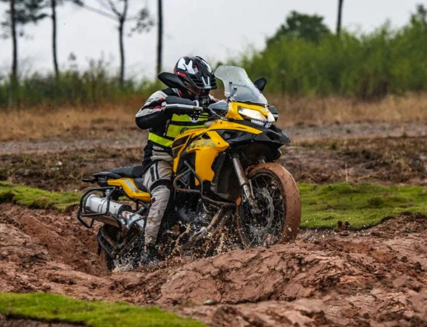 ADV车型之我见：最适合国人的ADV从未出现，探险车不该变成冒险车