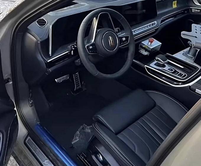 新款红旗H9官图发布，2.5T V6发动机引领动力升级