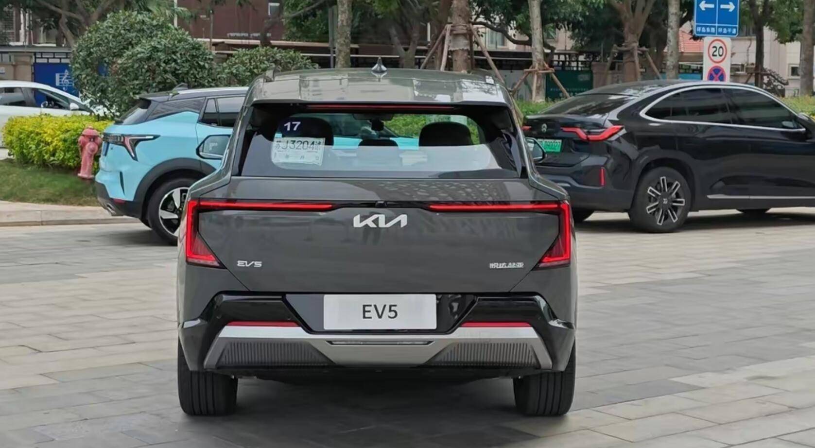 单月售159台，销量几乎下滑8成，起亚EV5如何破局？