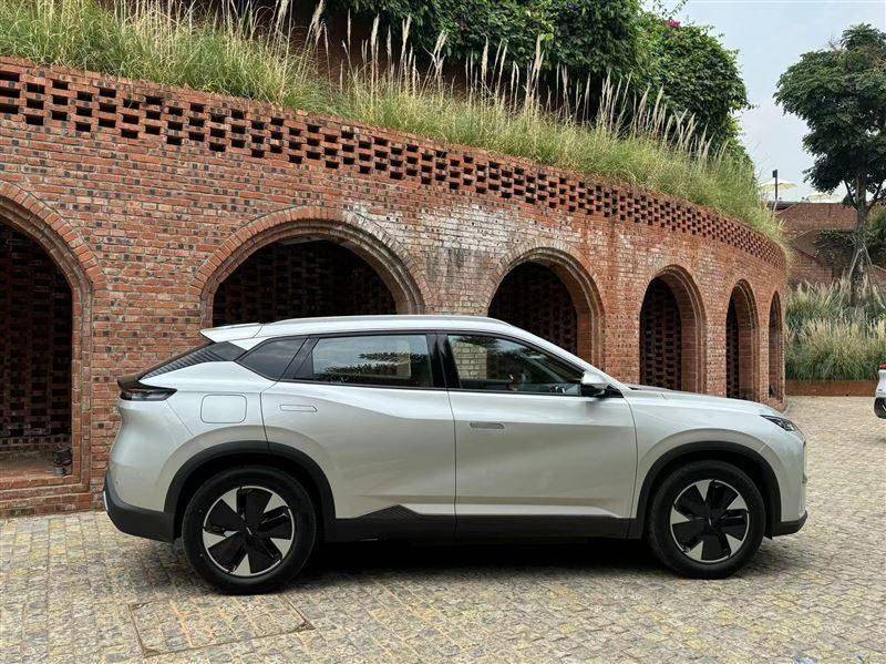 纯电续航205公里，插混、增程样样行！东风风神L7试驾