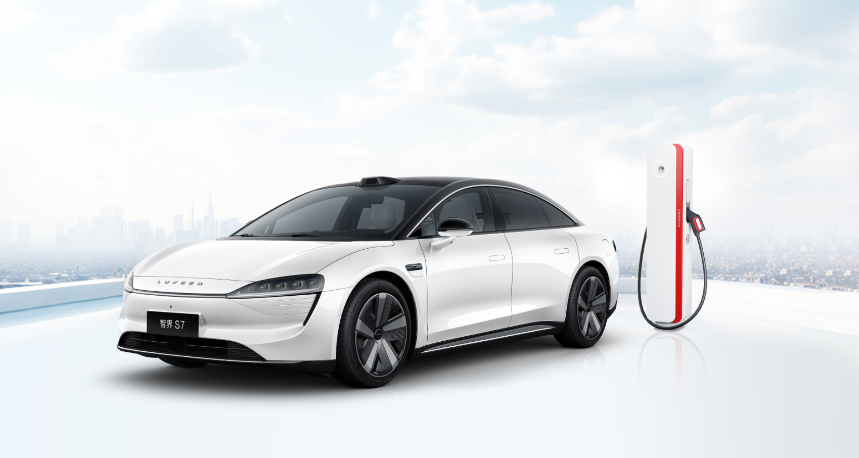 全新智界S7 24.98万起售 面对价格更低的小米SU7消费者该如何选择？