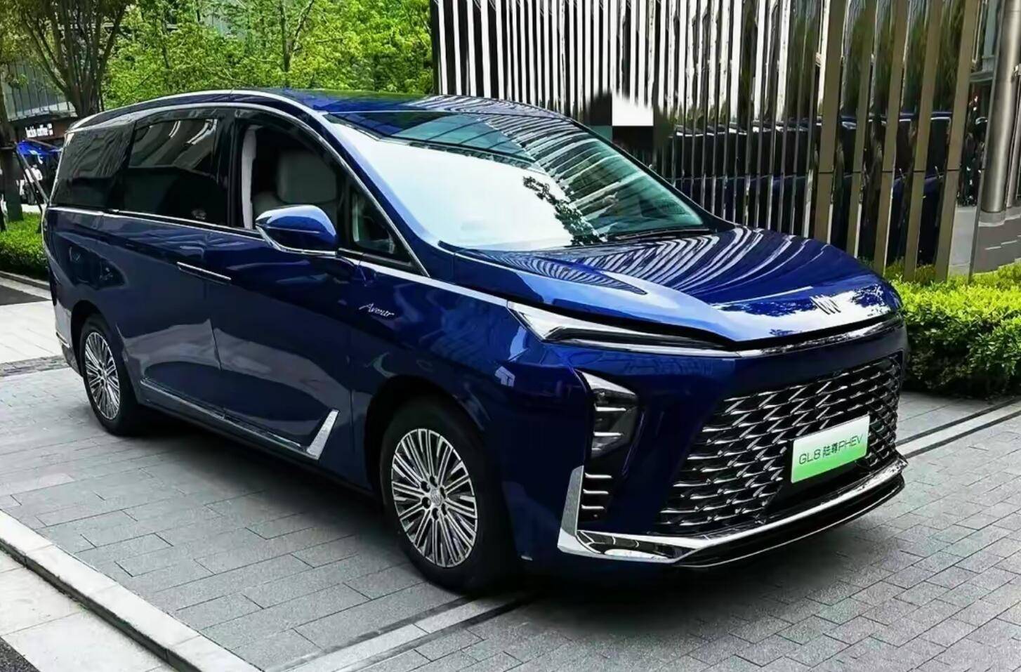 Q1销量仅为16790台，别克GL8独占鳌头的时代，恐怕一去不复返了