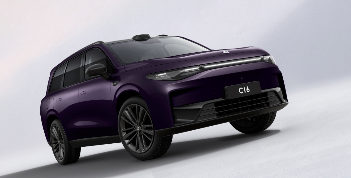 8295芯片+800V快充加持，零跑搞出了个SUV+MPV的合体车型