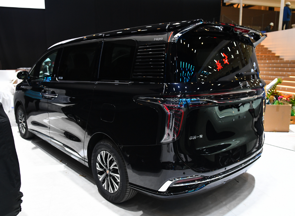 红旗HQ9 PHEV北京车展正式上市：售价重叠燃油版，将与腾势D9交锋