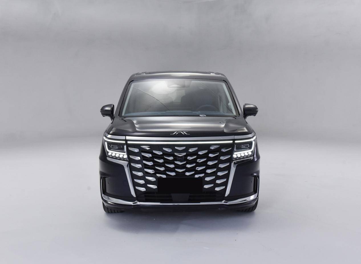 长超5.2米MPV，6/7座可选，配鸿蒙座舱，搭2.0T+8AT/1.5T插混，20.99万起