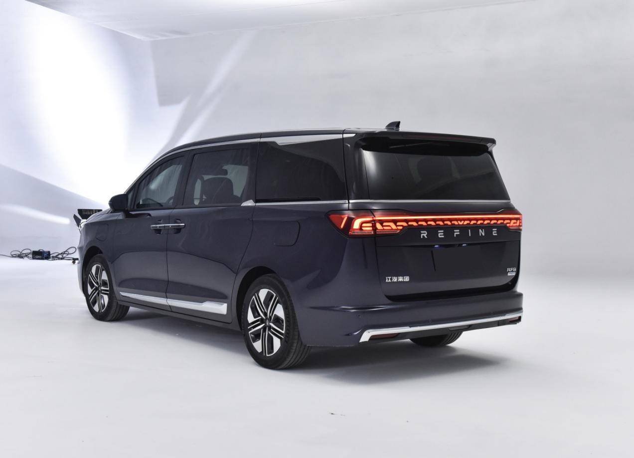 长超5.2米MPV，6/7座可选，配鸿蒙座舱，搭2.0T+8AT/1.5T插混，20.99万起