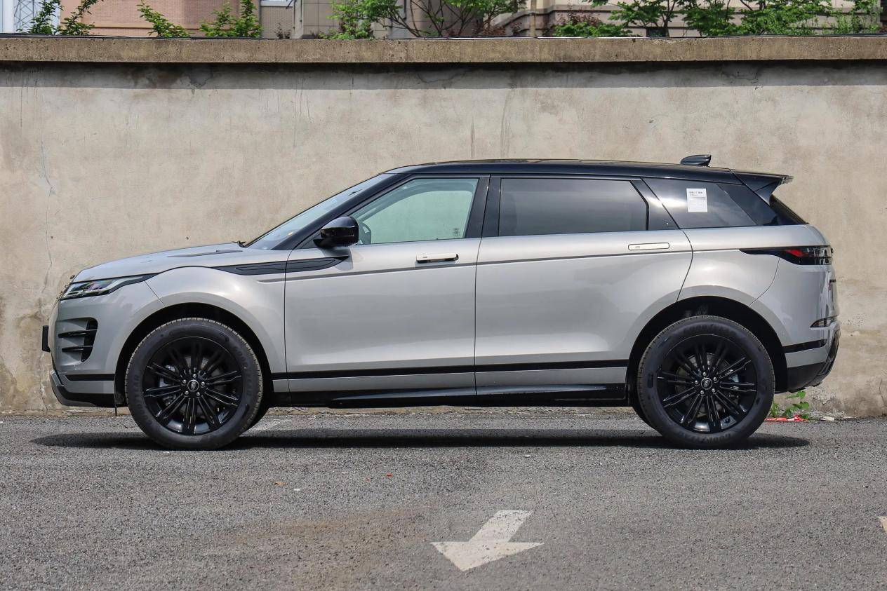 4.5米中型SUV，内饰升级，搭2.0T+9AT/1.5T插混，标配四驱，老款优惠16万起