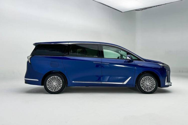 GL8插混来了，能让腾势D9降价吗？