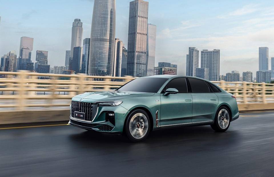 双9焕新，一汽红旗H9和HQ9 PHEV长春上市开售