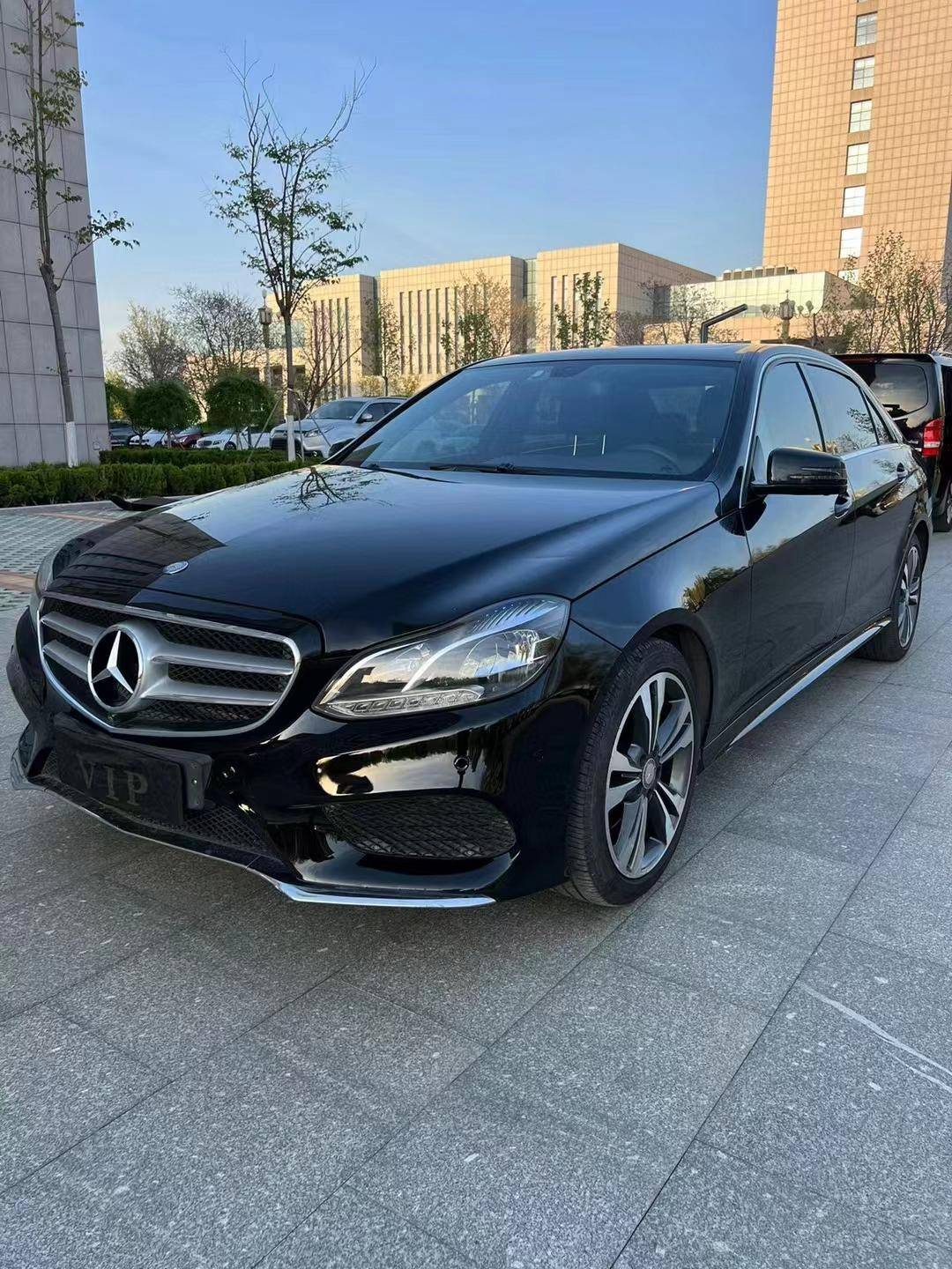 奔驰E300L：尊贵与舒适的完美融合