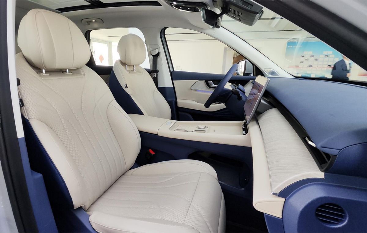 探店｜奇瑞风云T9 中型插混SUV 1400km+超长续航 预售15.99万起