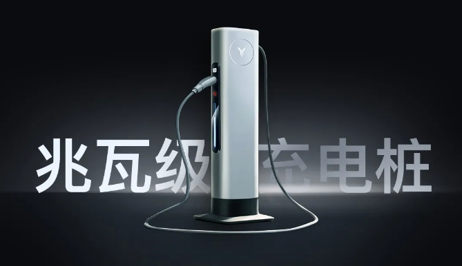 5C超充、800V平台、结盟华为……岚图展现前所未有的技术实力