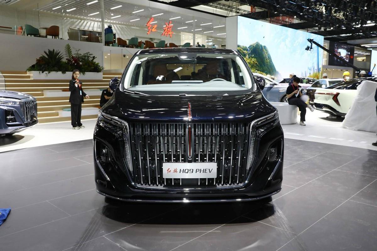 比别克GL8、奔驰V级更懂豪华商务，红旗HQ9 PHEV带来新中式豪华
