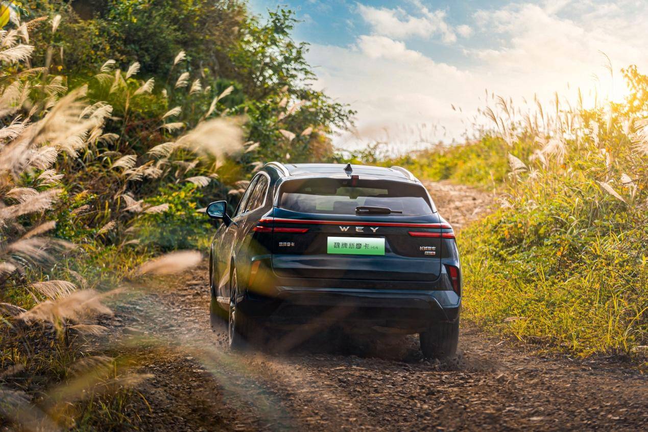 大五座旗舰电动 SUV 魏牌新摩卡 Hi4 焕新上市 指导价23.88万元