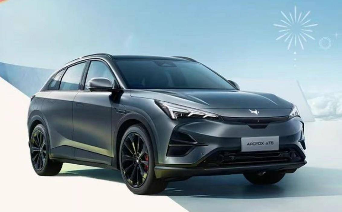 阿尔法T5和零跑C11，谁才是15-20万纯电SUV的更优选？