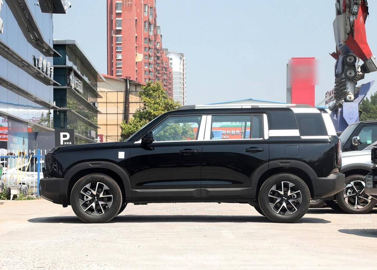 9.99万元起售，全新北京BJ30上市，哪款配置车型更值得买？