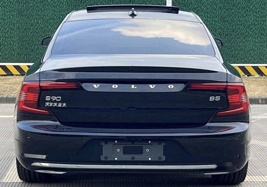 新沃尔沃S90或6月上市，但现款13万优惠真心水