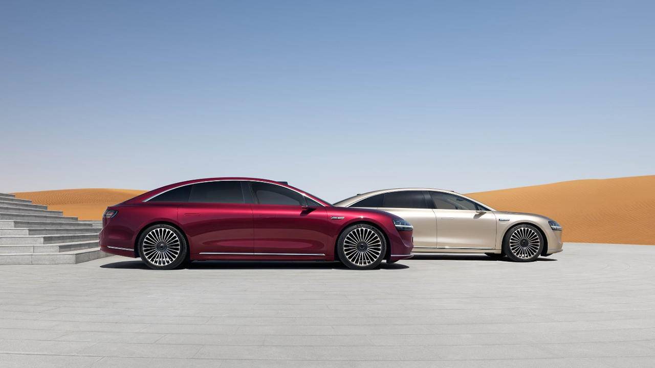 余承东邀请周鸿祎体验享界S9，华为智慧重塑豪华体验