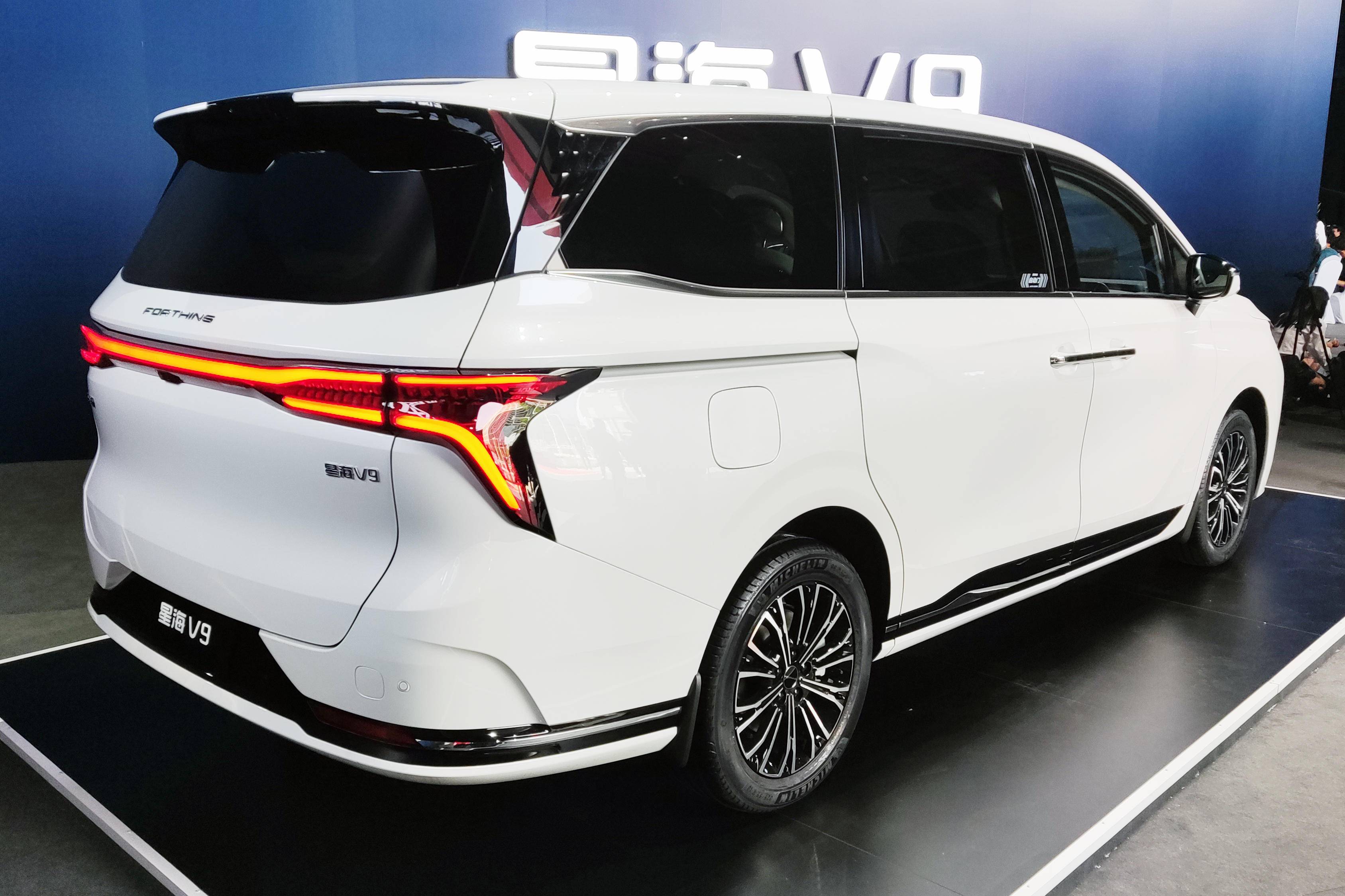 自主MPV“9系天团”再添丁 东风风行星海V9 19.99万元起售