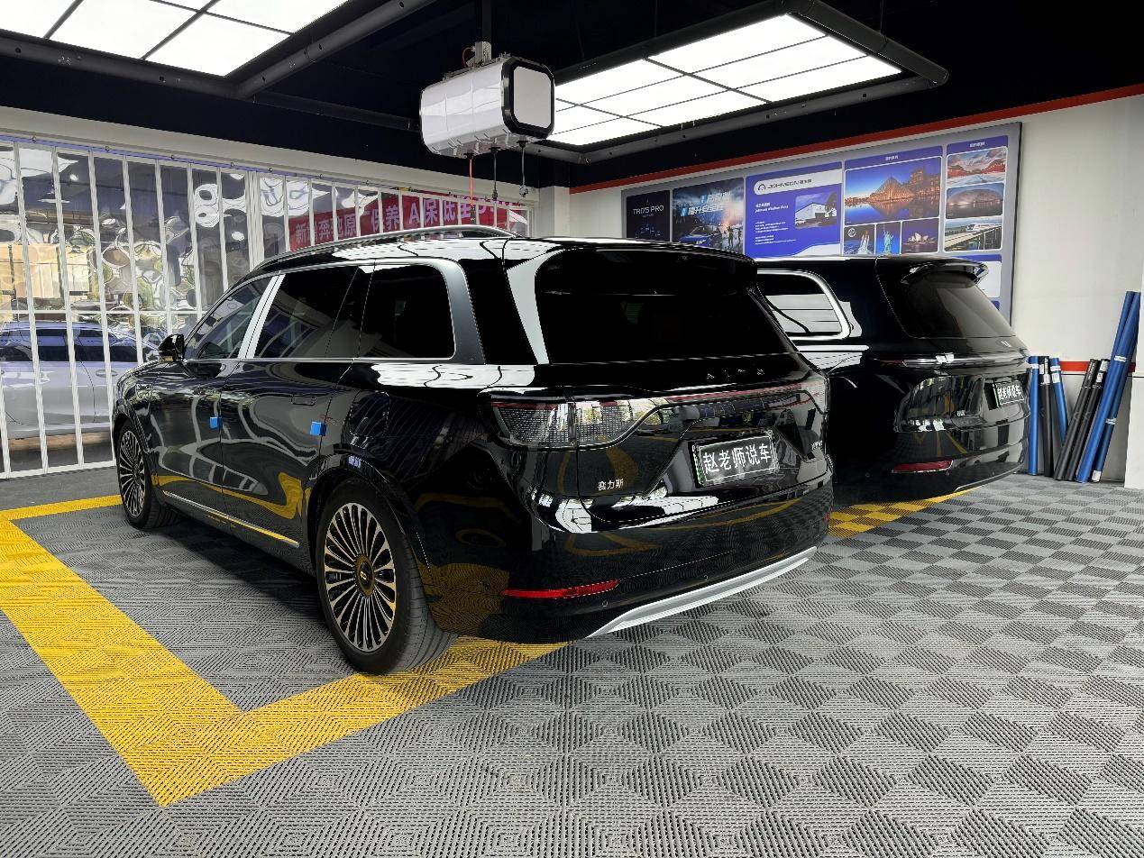 50万左右问界M9和理想L9怎么选？问界M9贵的12万贵在哪里？