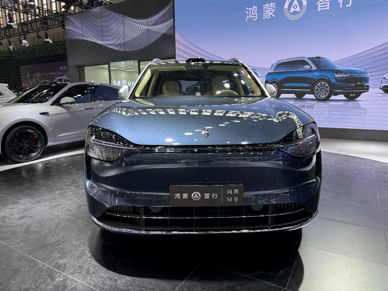 50万左右问界M9和理想L9怎么选？问界M9贵的12万贵在哪里？