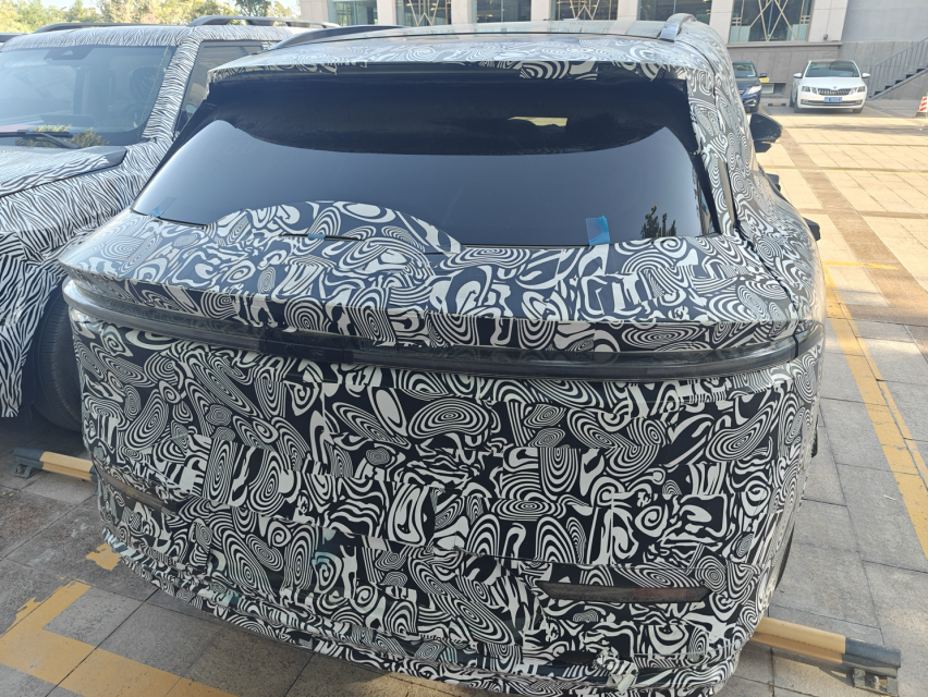 极氪CX1E最新谍照来了，延续007造型，定位中型SUV