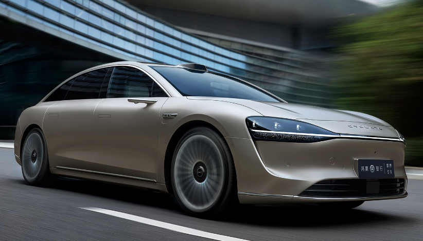 华为首款旗舰轿车，车长5160mm，比迈巴赫舒服，对标S级，预售45万