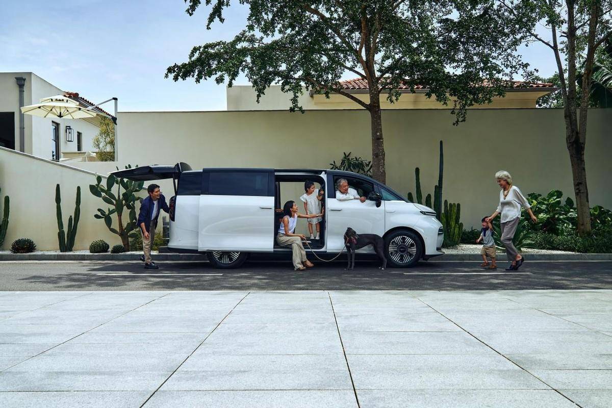 高端纯电MPV全能选手来袭，LEVC翼真L380正式上市