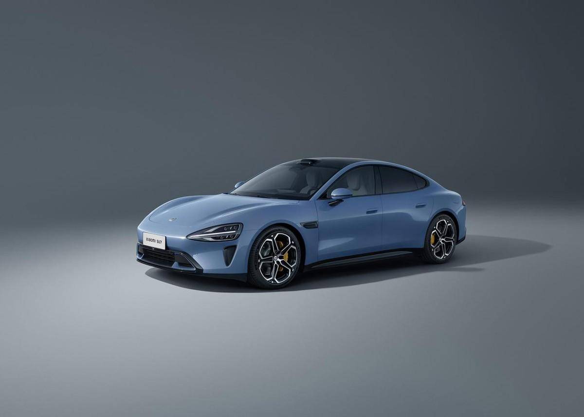 售价999元，小米SU7智能底盘氛围灯开售，你会选择买单吗？