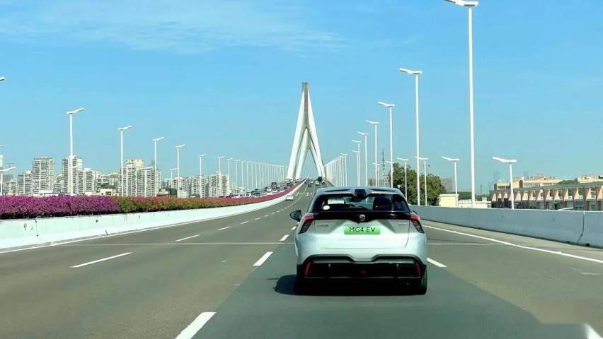 降至10.98万，续航415km，后驱操控，名爵MG4 EV可以入手吗？