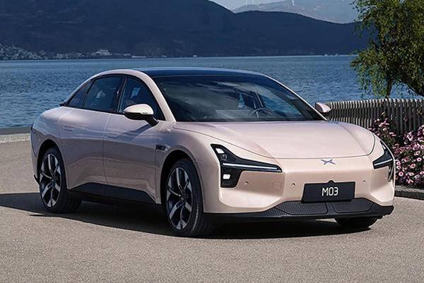 媲美小米SU7，续航620Km，小鹏MONA M03的竞品是特斯拉Model 3？